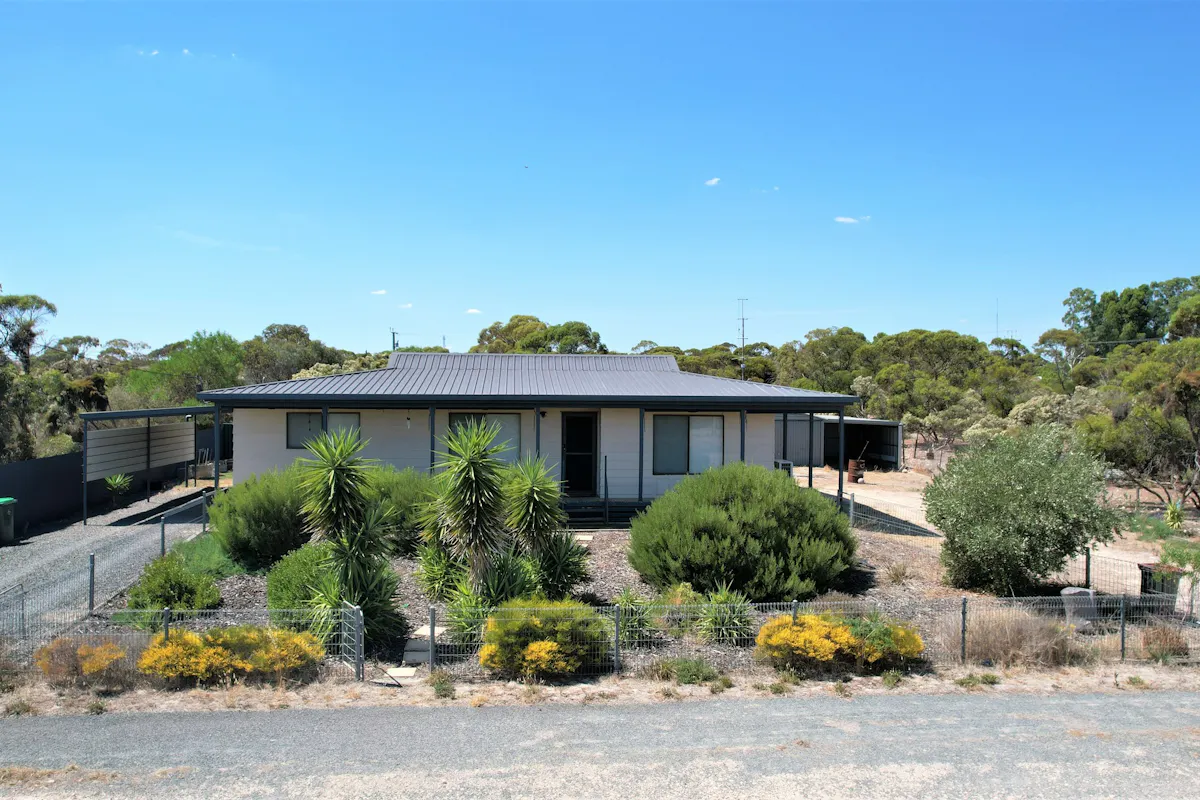 11 Railway Terrace, Peake, SA, 5301 – Sold | Elders Real Estate Murraylands