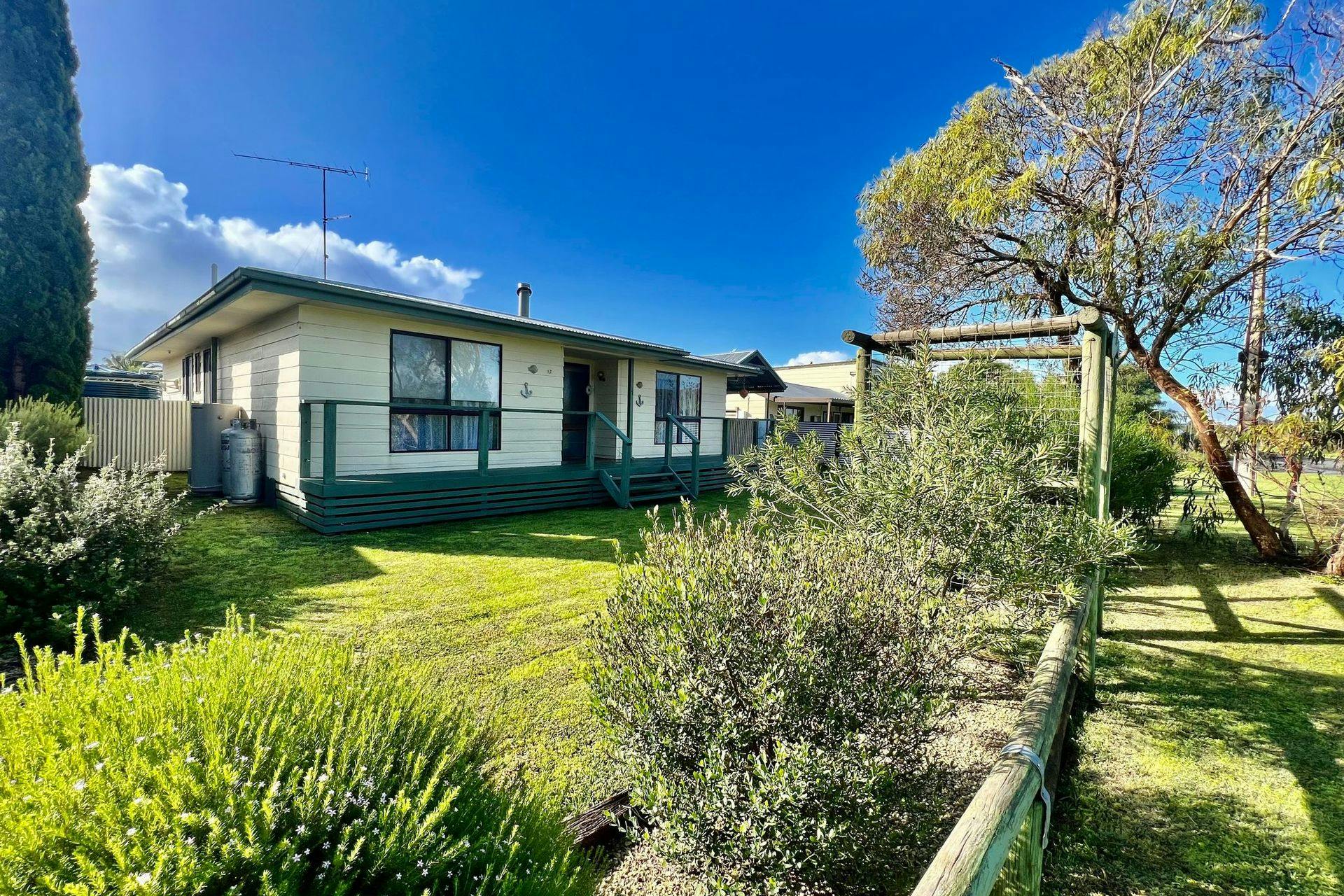 17 Pinks Beach Road, Kingston Se, SA, 5275 – Sold | Elders Real Estate